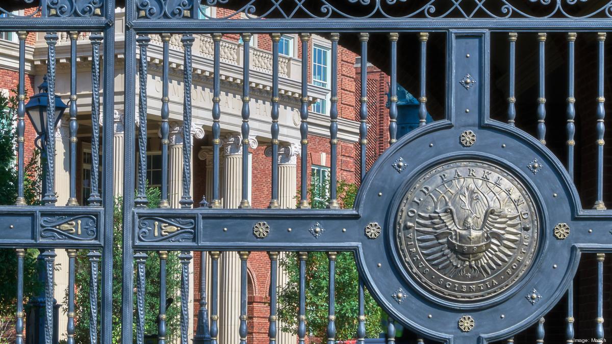 A look inside Harlan Crow's founding father-inspired Old Parkland ...