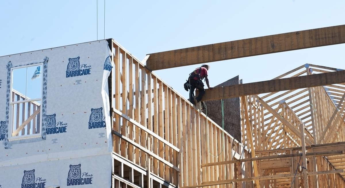 Associated General Contractors of America says construction jobs fell ...