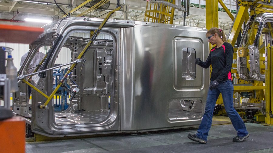 800 jobs cut from 2 N.C. Freightliner plants - Triad Business Journal