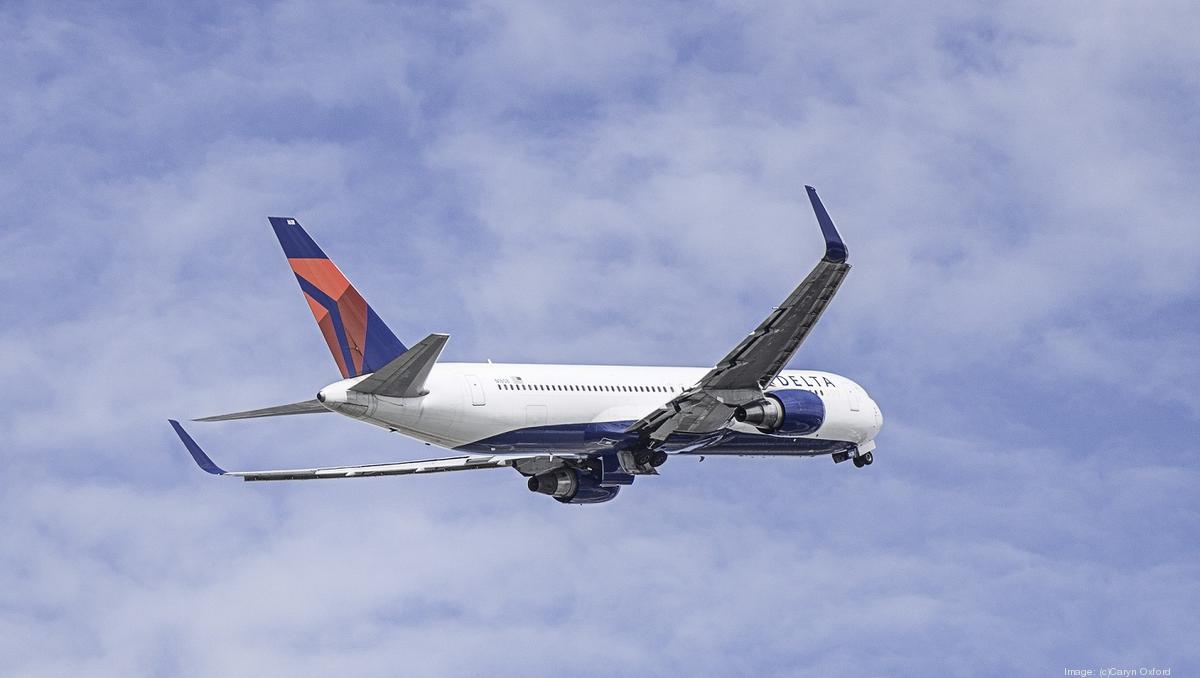 Delta Flight 164 from Minneapolis to Amsterdam diverts to New York ...