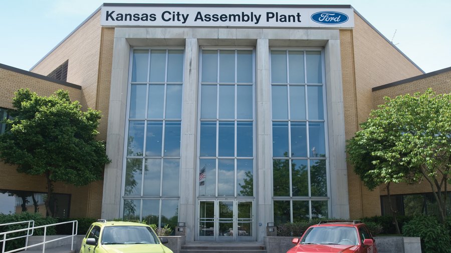 Ford's KC-made F-Series, Transit shine in down overall year - Kansas ...