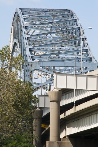 Sherman Minton Bridge repairs to be complete this fall - Louisville ...