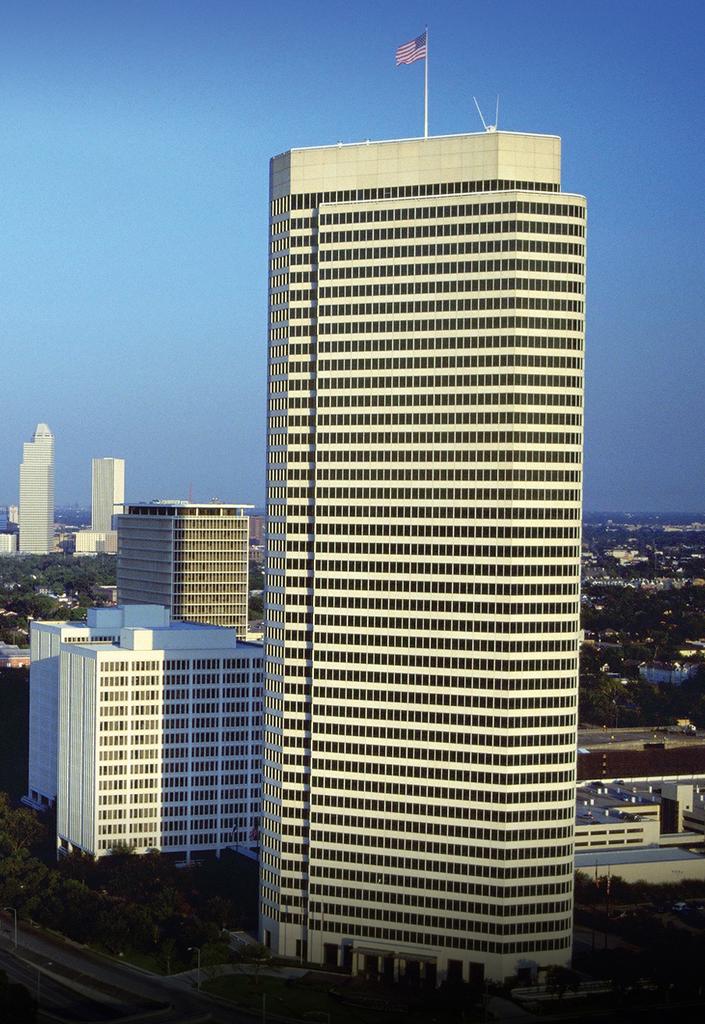 CBRE signs Huron Consulting, Combs Gas in American General Center ...