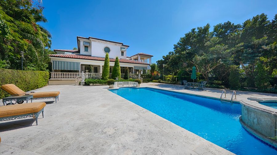 Former Carnival Cruise Lines CEO Bob Dickinson lists Coral Gables home ...