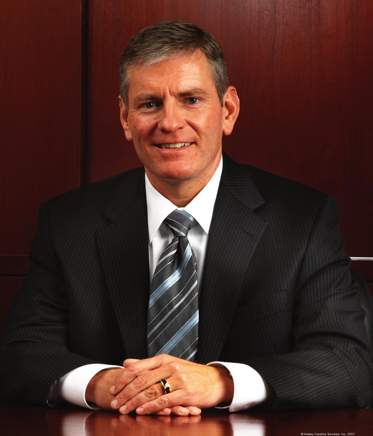 Nash Finch CEO Alec Covington takes small pay cut - Minneapolis / St ...