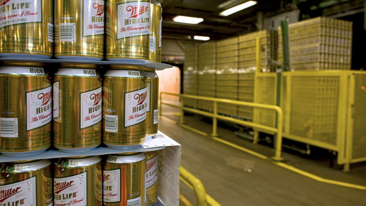 Wangard buys former Miller Brands building in Wauwatosa for ...