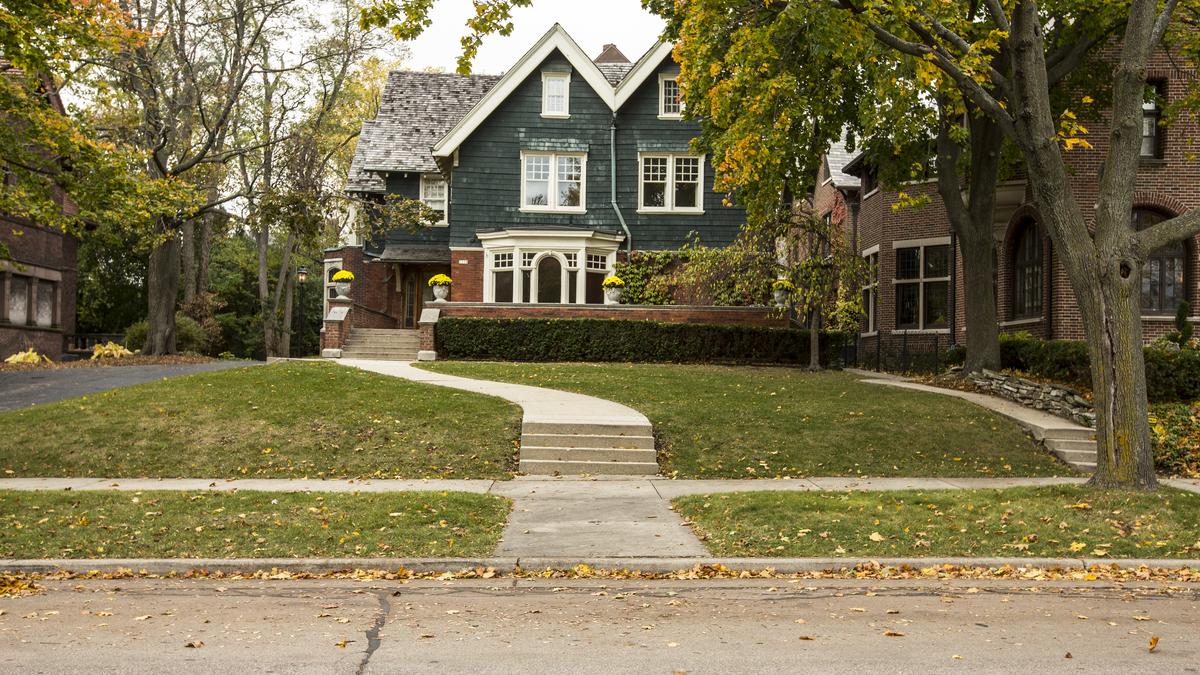 Open House: Andy Nunemaker sells one of his east side Milwaukee ...