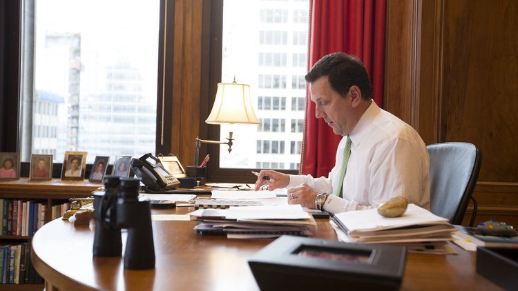 John Schlifske to retire as Northwestern Mutual CEO at end of 2024. Tim ...