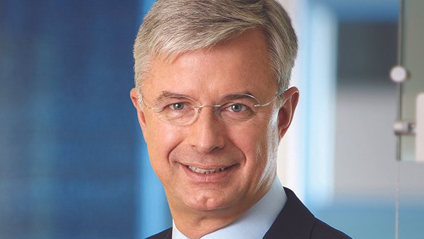 Hubert Joly will step down as Best Buy's chairman of the board ...