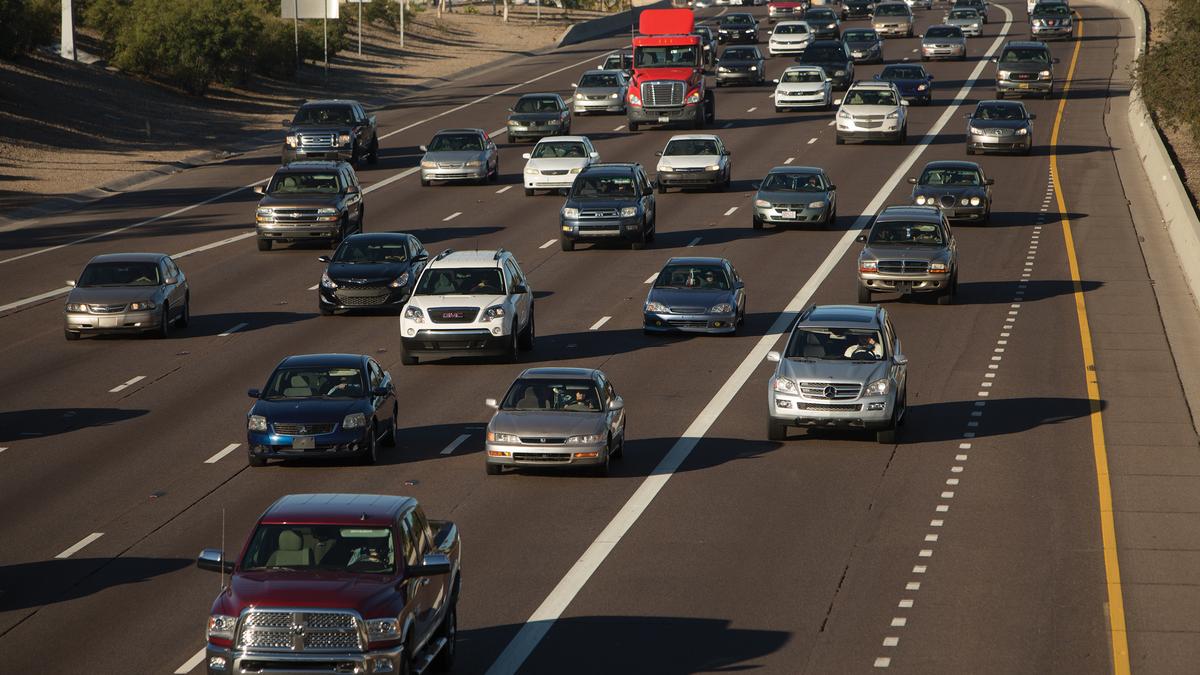 Arizona Department of Transportation: Phoenix freeway drivers drive at ...