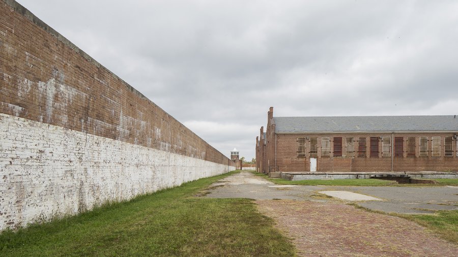 lorton penitentiarywall