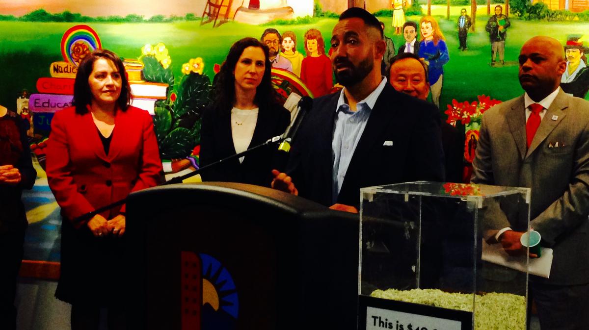 Denver Mayor Hancock launches office to help residents manage finances ...