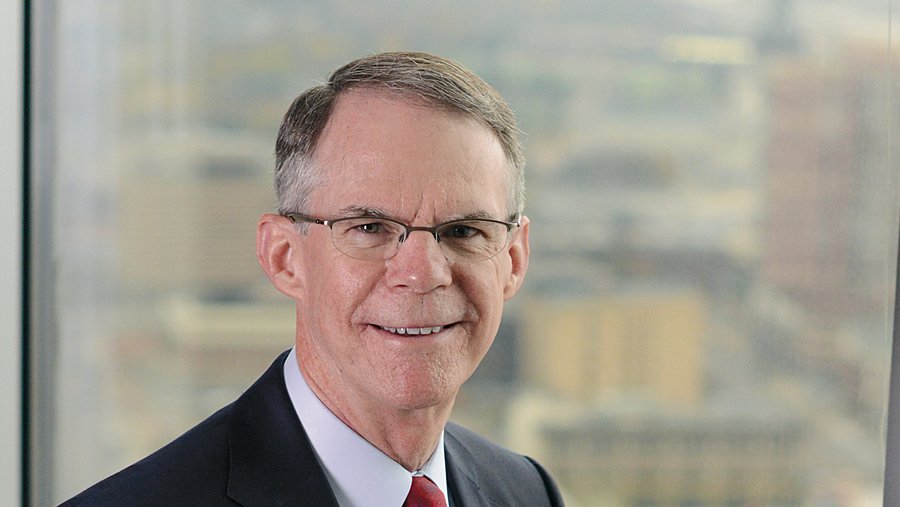 Former U.S. Bancorp CEO Richard Davis won't jump to Wells Fargo, Wall ...