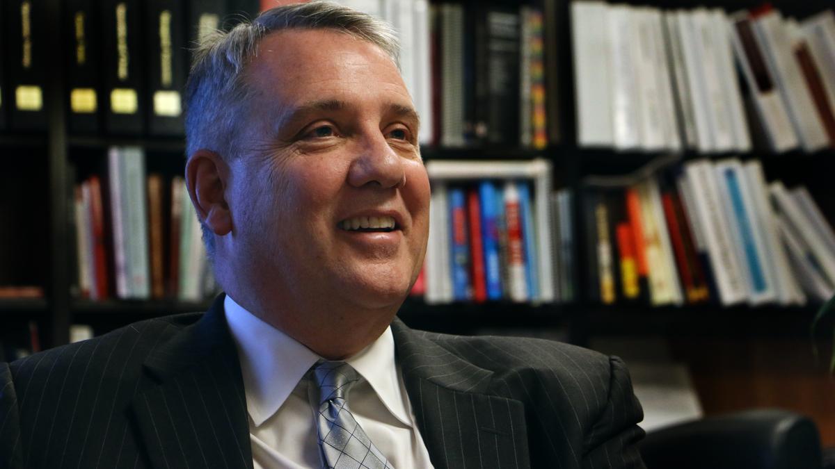 2015 Executives of the Year: Dr. Joe Robertson, OHSU - Portland ...