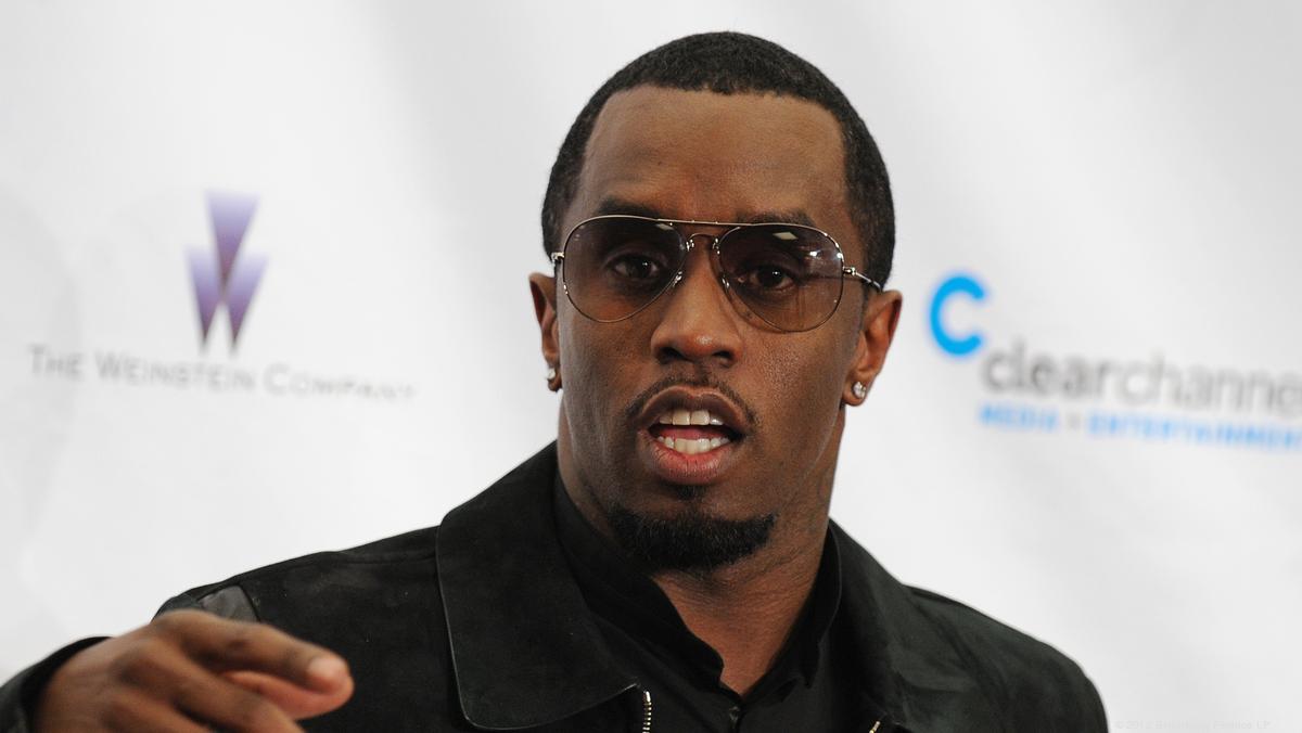 Bad Boy Family Reunion Tour featuring Puff Daddy, Lil' Kim, Mase, Faith ...
