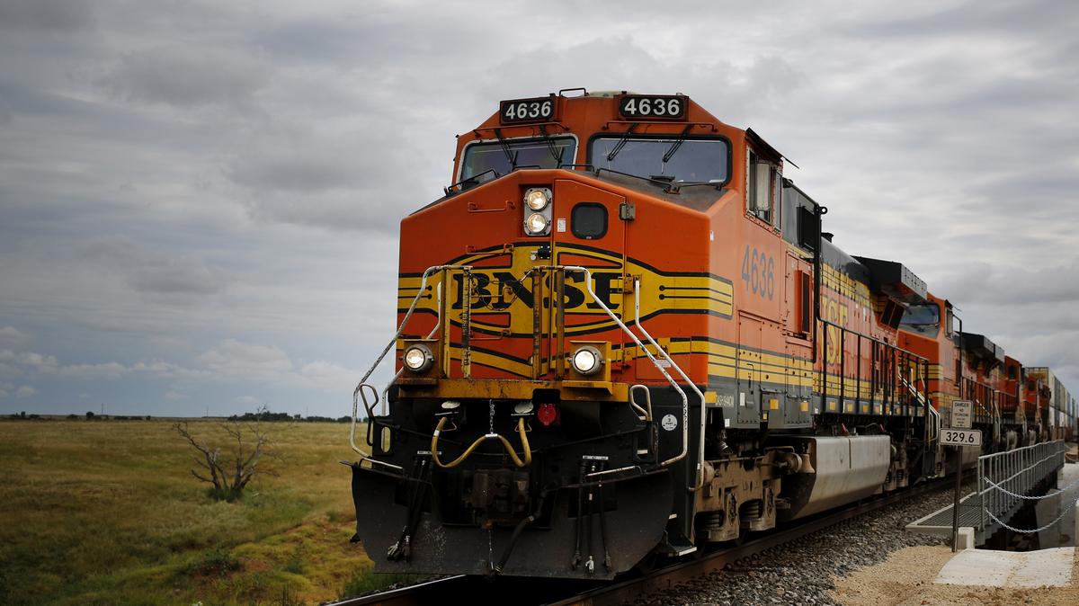 Warren Buffett's BNSF Railway to spend $100 million in Colorado this ...