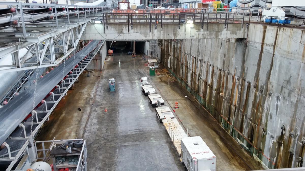 Tunnel boring machine Bertha ready to breakout from repair pit - Puget ...