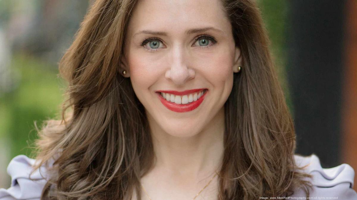 Meet Carrie Hammer, the fashion designer who believes in role models ...