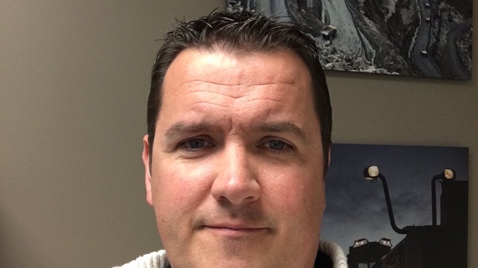 Local Caterpillar site outlines jobs cuts, names Dale Carr new leader ...