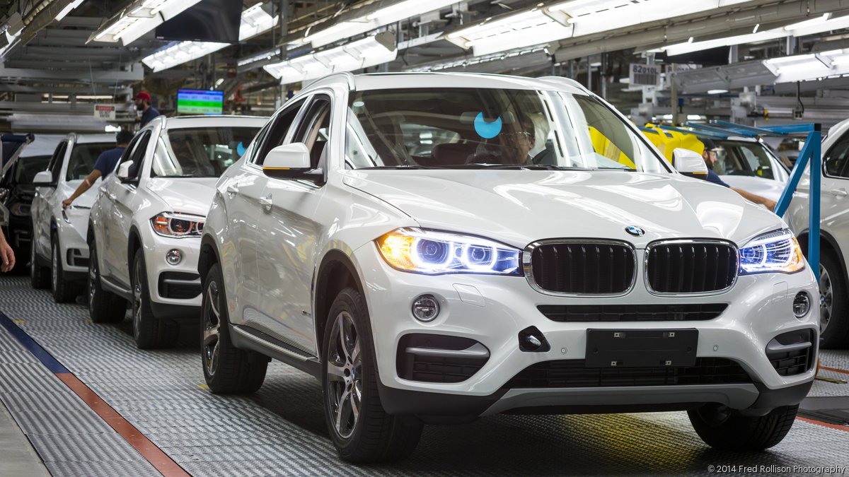 BMW Manufacturing Co. set a production record in 2015 with 400,904 of ...