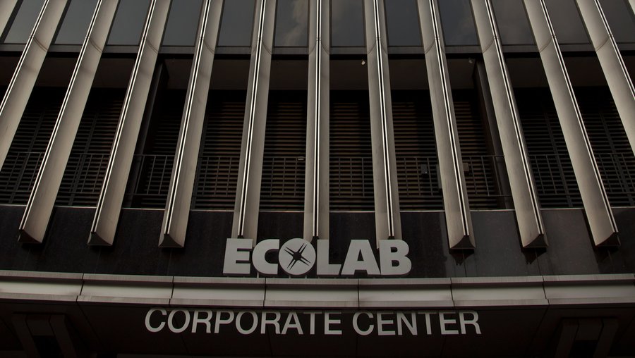 Ecolab's move shakes up St. Paul skyway - Minneapolis / St. Paul ...