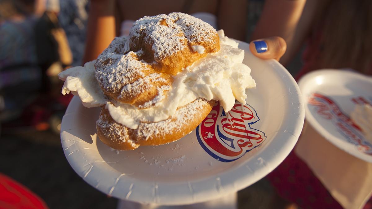New State Fair foods for 2015: Apple Pie Wontons to Fat Elvis Sundae ...