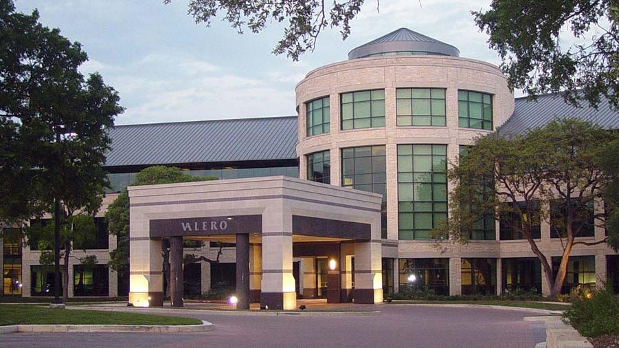 Valero Energy beats expectations despite lower ethanol, refining ...