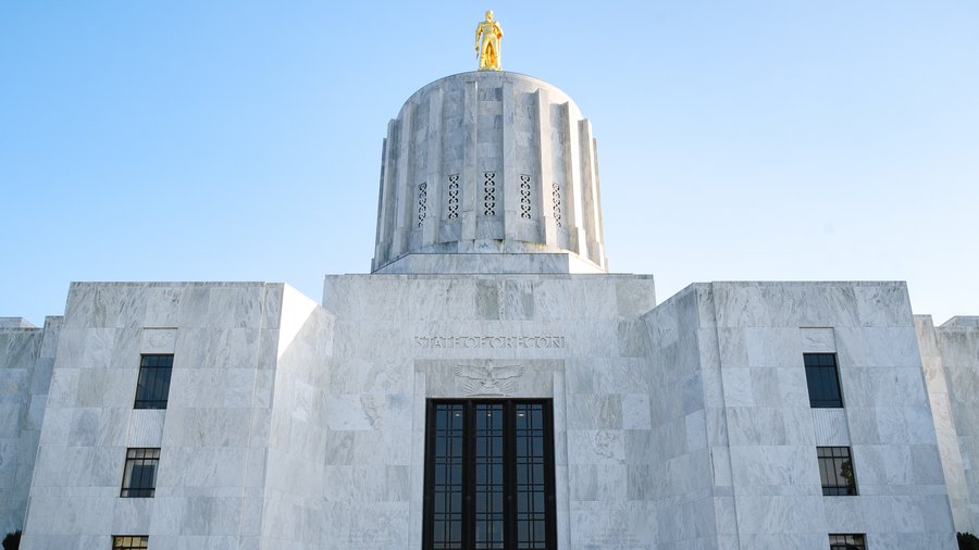 Oregon public employees promise challenge to PERS changes - Portland ...