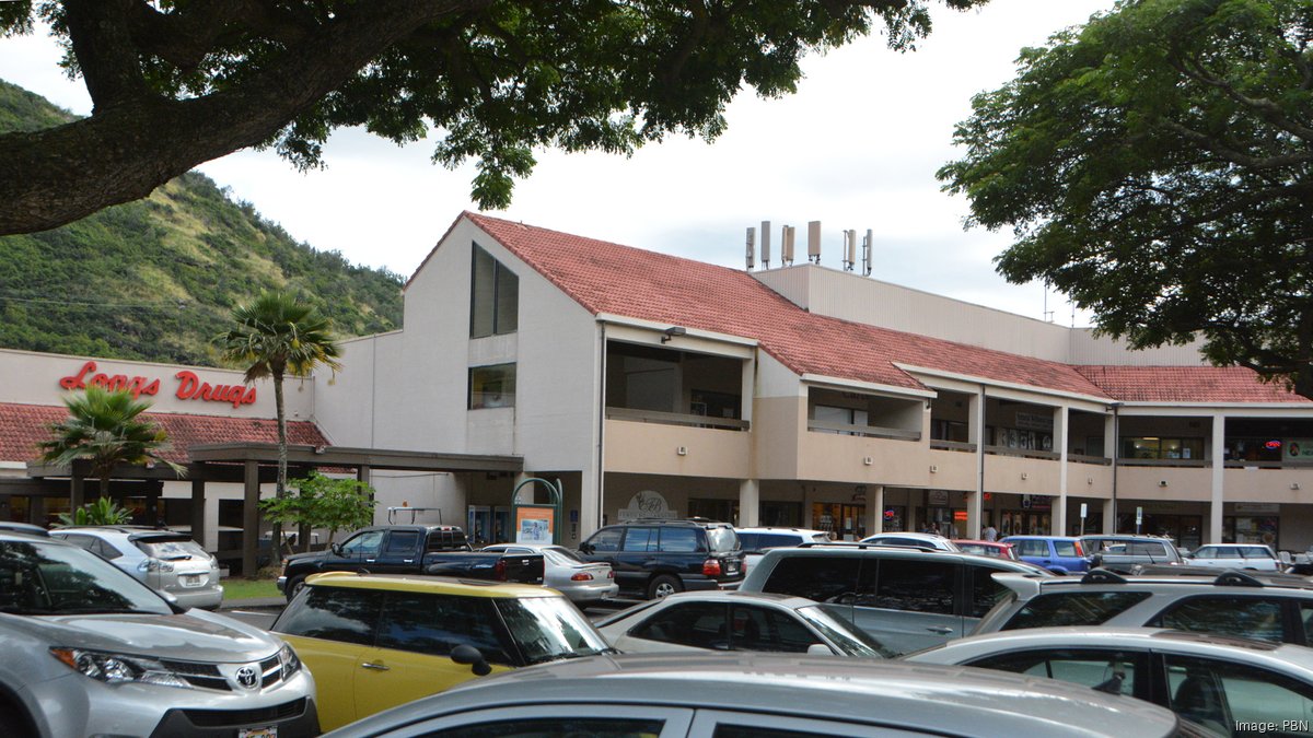 A&B subsidiary buys Safeway-anchored Manoa Marketplace in East Oahu ...