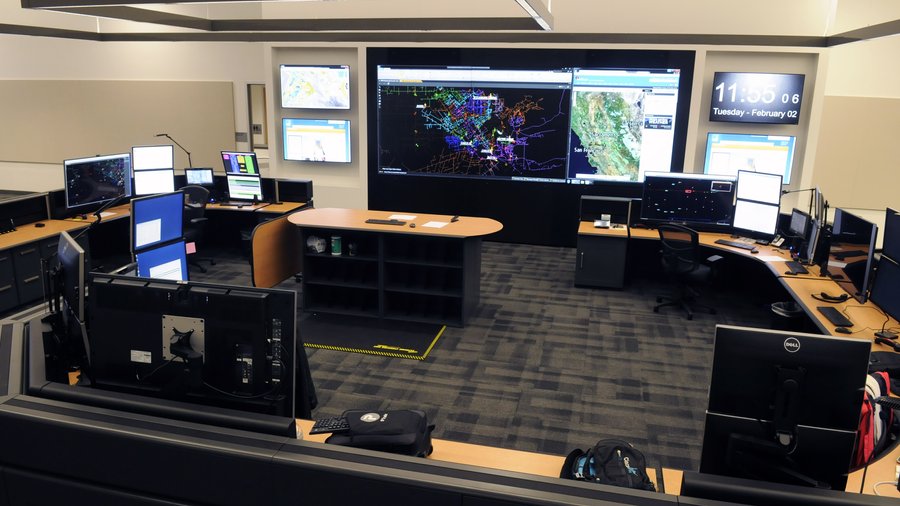 Pacific Gas and Electric unveils new $36 million command center ...