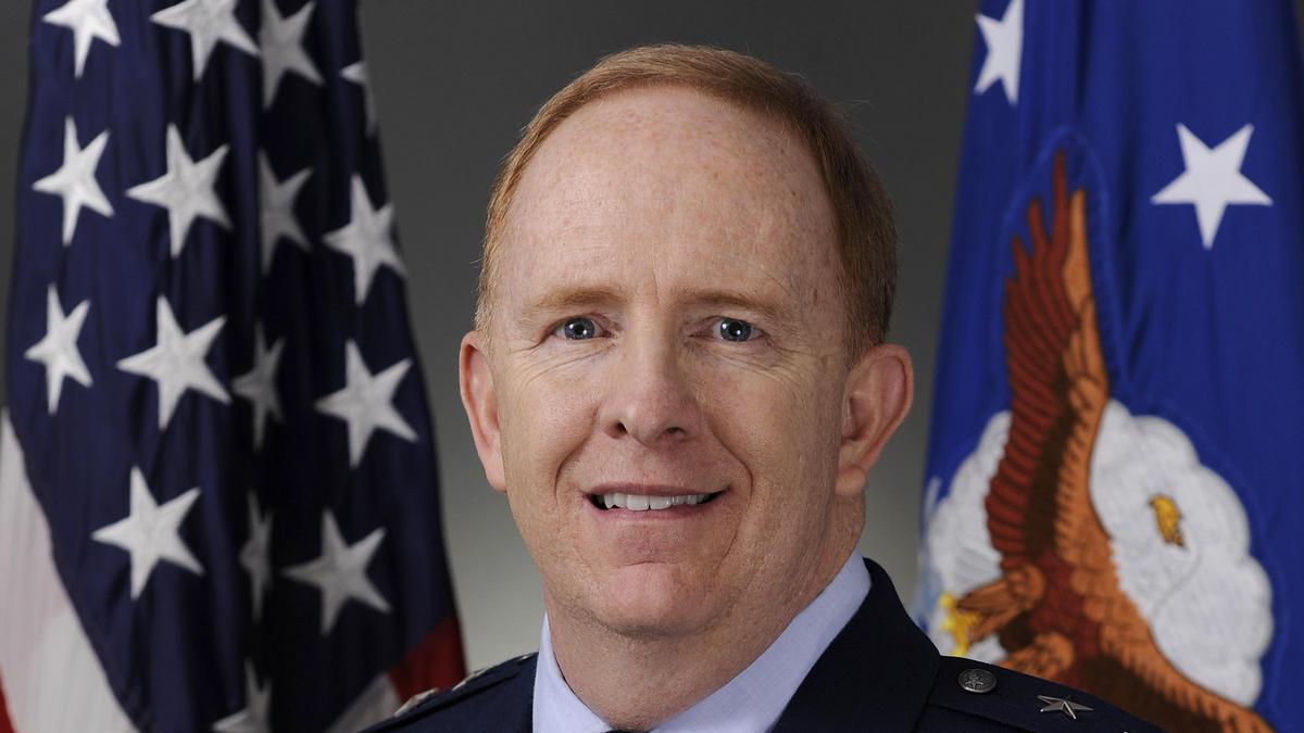New AFRL leader to take command - Dayton Business Journal