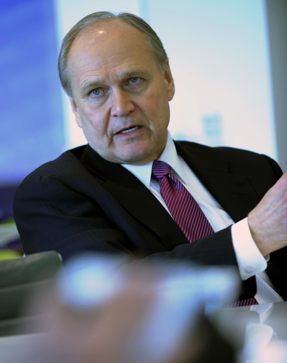 Former Home Depot CEO Nardelli eyed to lead combined Office Depot ...
