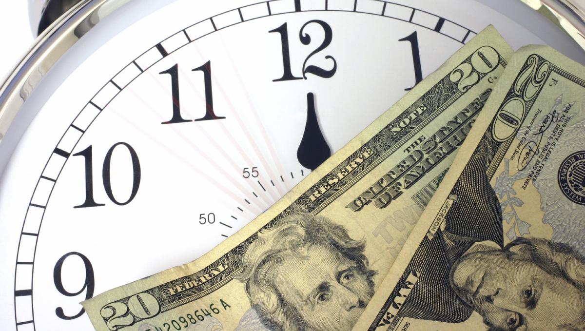 6 ways to create a sense of urgency in the sales process - The Business ...