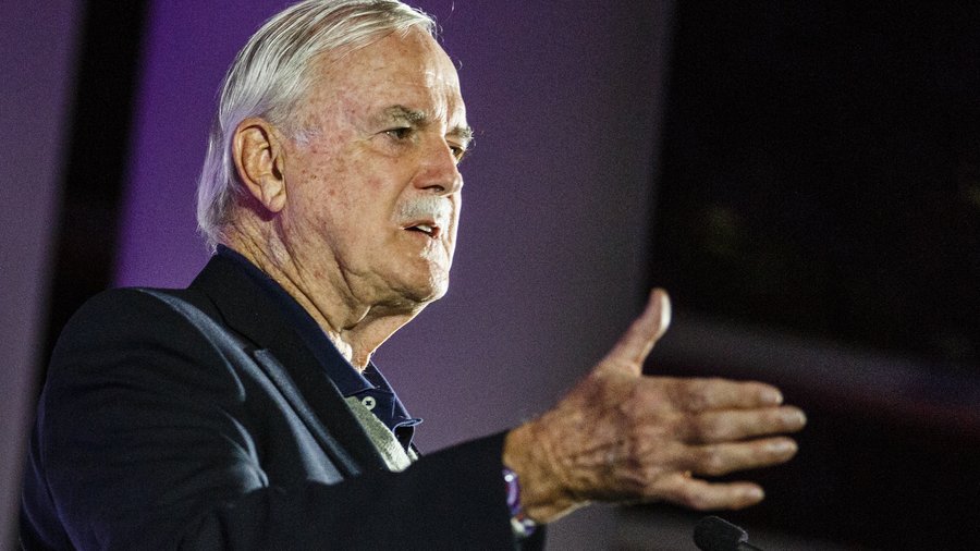 John Cleese wants Donald Trump to be president - Minneapolis / St. Paul ...