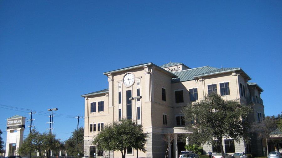 Alamo 1 signs tenant lease in IBC Bank building - San Antonio Business ...