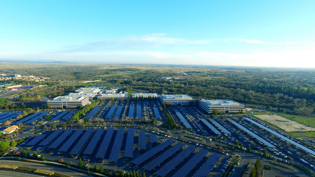 Intel Corp. and Solar City unveil massive solar array at tech company's ...