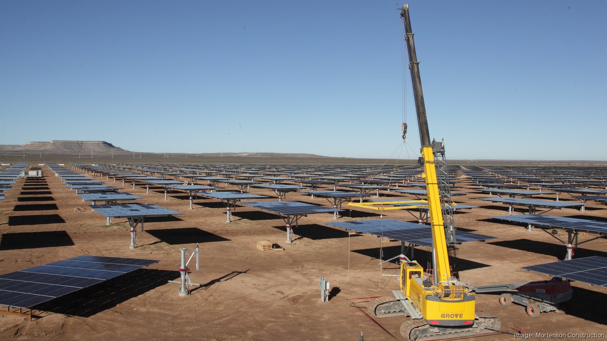 OCI Solar Power seeks to sell Alamo 6 solar farm to Warren Buffett ...