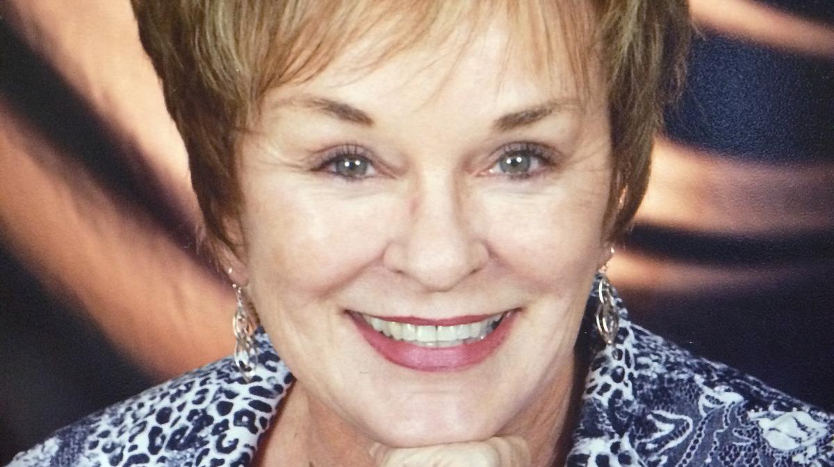 Carol Harris's Instagram, Twitter & Facebook on IDCrawl