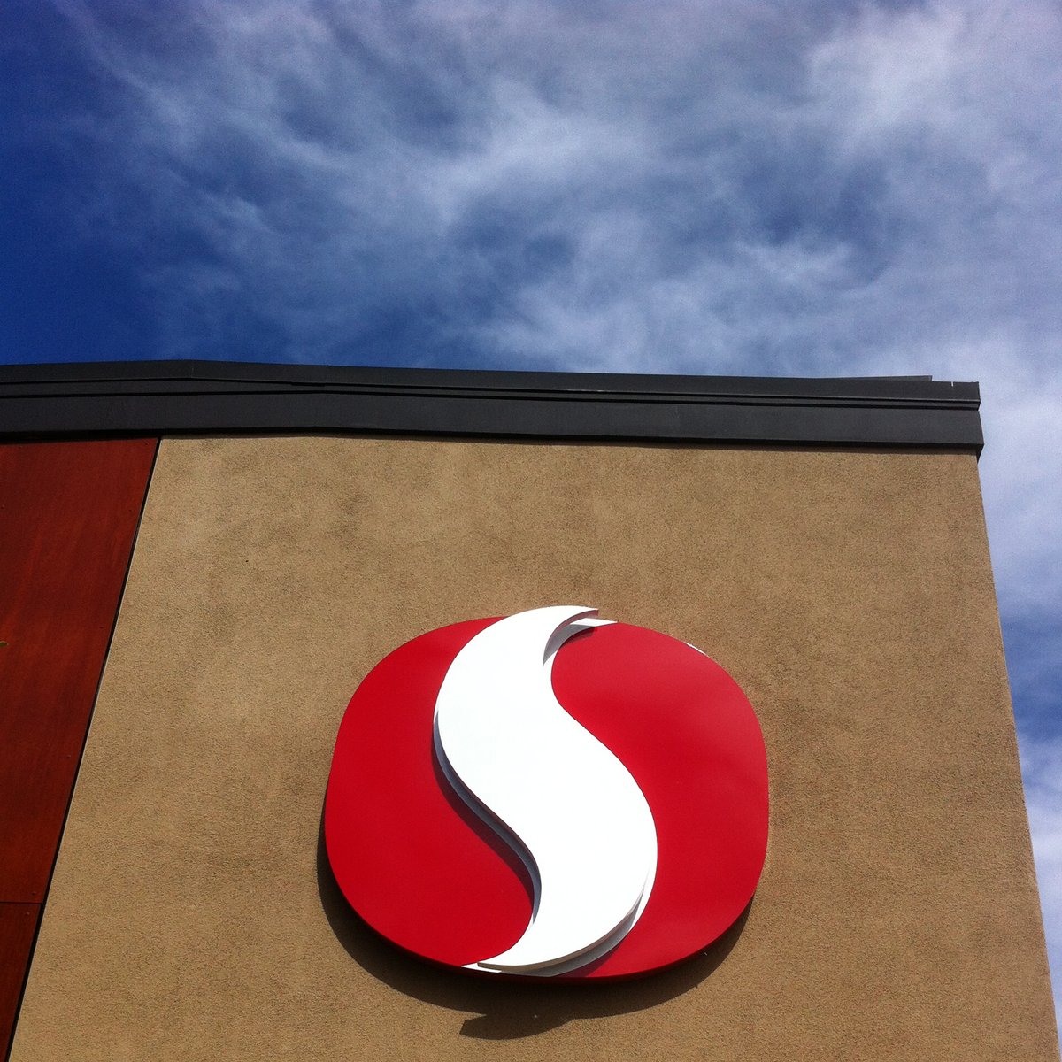 Safeway Logo SAFEWAY Grocery Store Logo Employee Uniform Sweatshirt