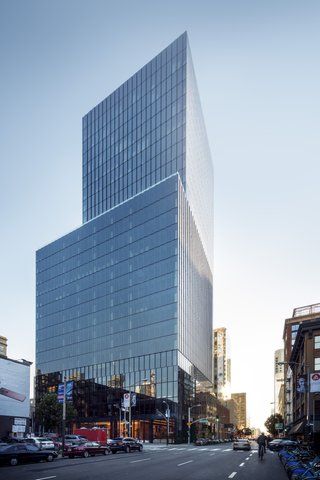 Microsoft-owned LinkedIn is still shrinking its downtown San Francisco ...