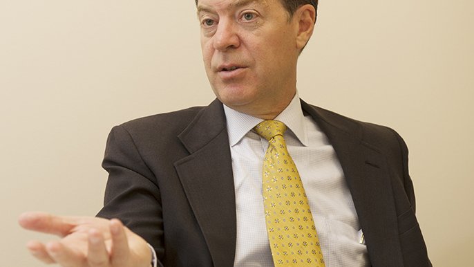 Brownback sees examples for state in New Hampshire and South Dakota ...