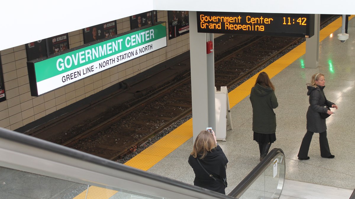 Government Center Green and Blue Line MBTA station reopens after two ...