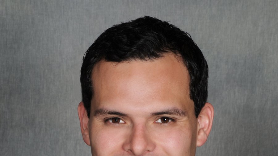 WGN-Channel 9 promotes Dan Ponce to morning news anchor