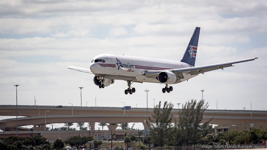 Houston's IAH, Hobby Airport flights in Q4 2022 still down from 2019 ...