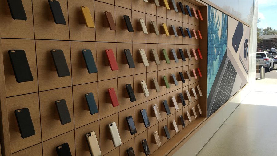 Apple Store Saddle Creek