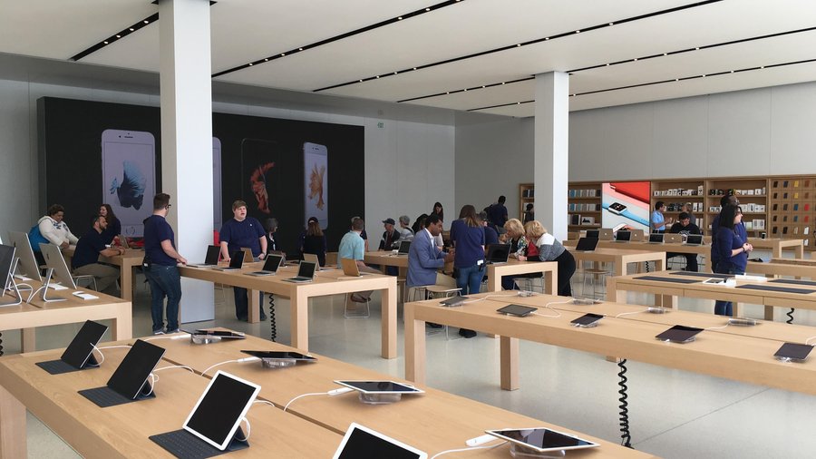 Memphis Apple Store debuts new design - Memphis Business Journal