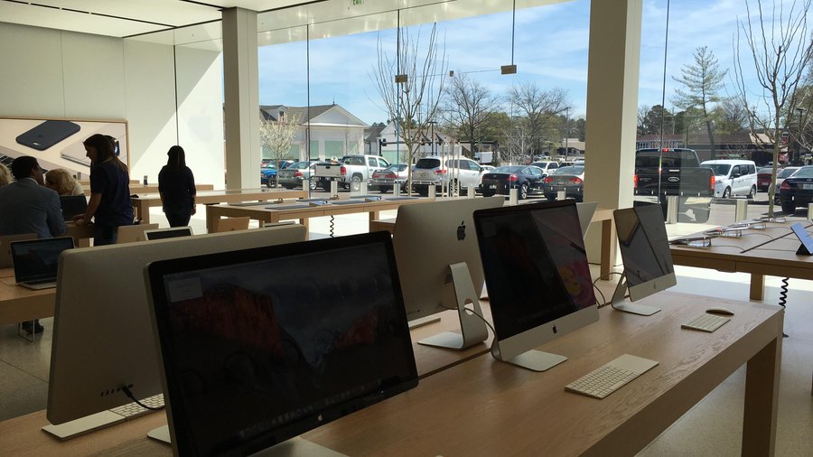 Memphis Apple Store debuts new design - Memphis Business Journal
