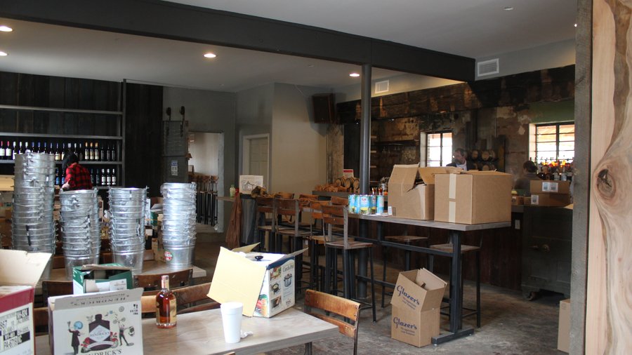 Loflin Yard, a restaurant, bar combo located on Carolina Avenue opens ...