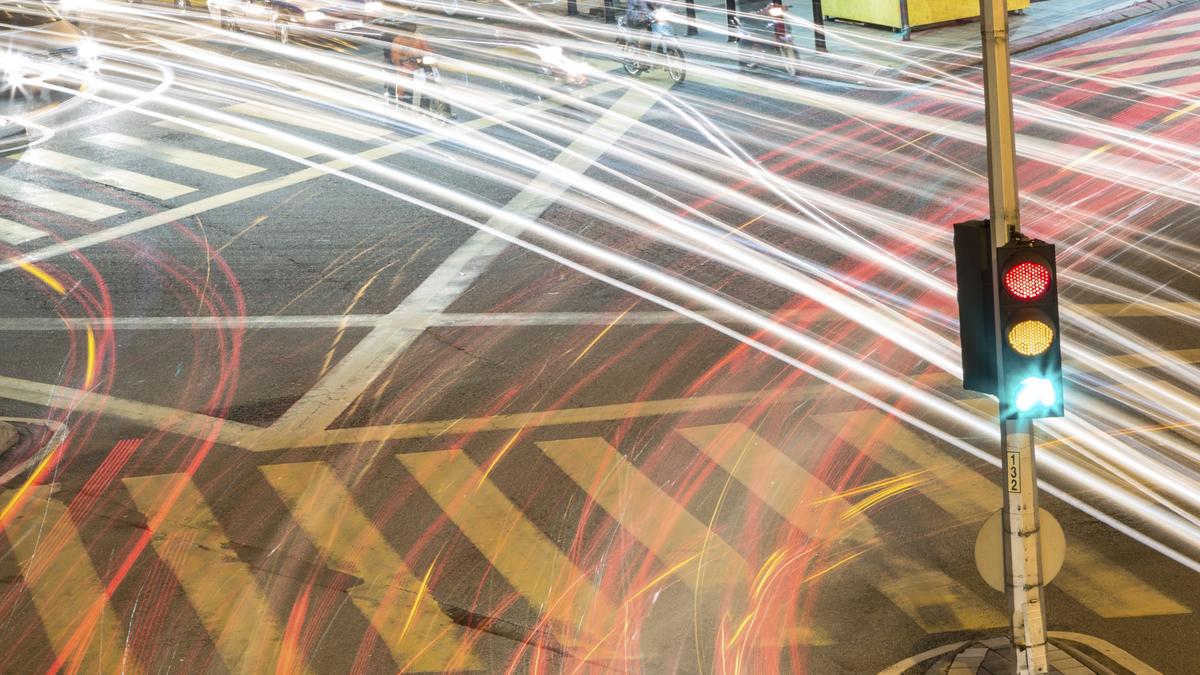 FLIR introduces new infrared sensing system that helps drivers avoid ...