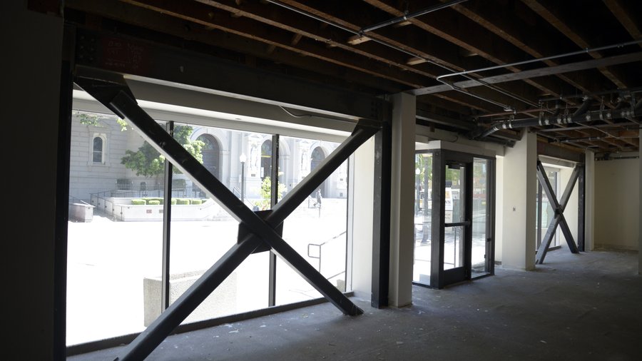PYRAMID ALEHOUSE REVAMP 0231A
